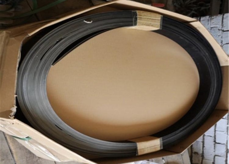 Carbon Fiber Scraper Doctor Blades For Paper Industry Cleaning Rolls ...